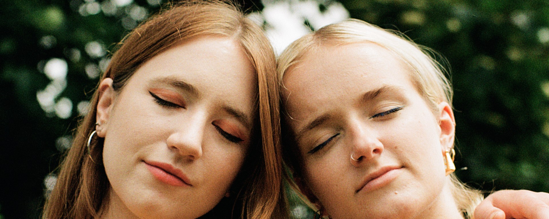 Lilo embrace platonic love on new single ‘Beach (Real Love)’ and ...