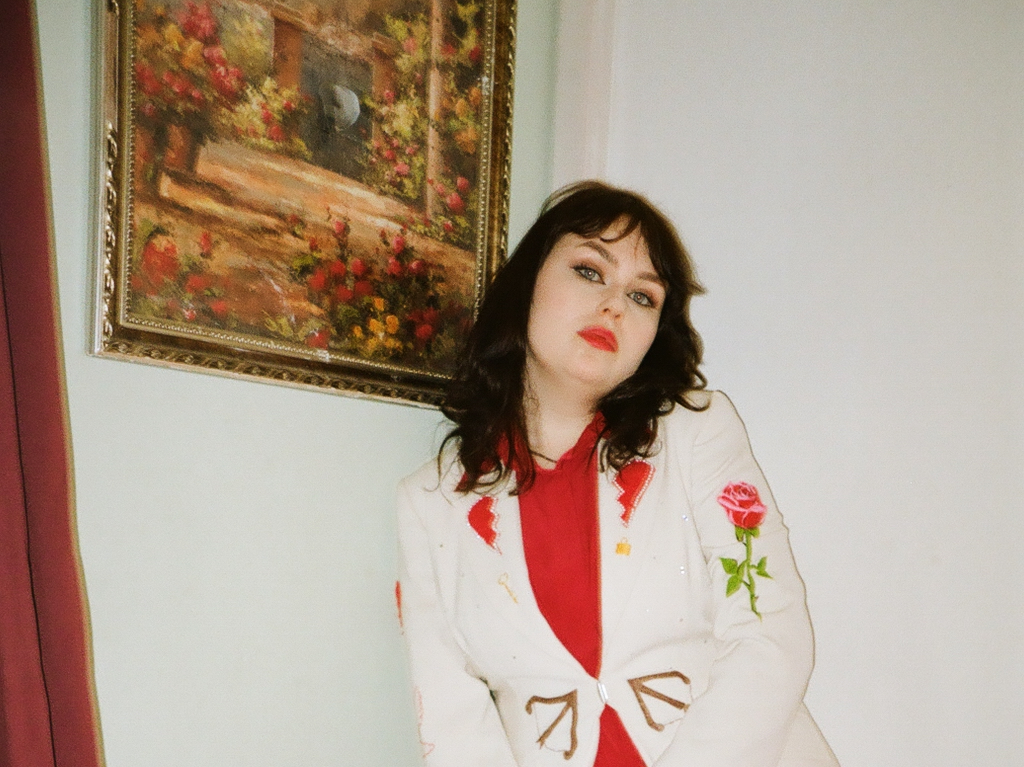 Ellie Bleach captures the euphoria of change on new cut ‘Tupperware ...