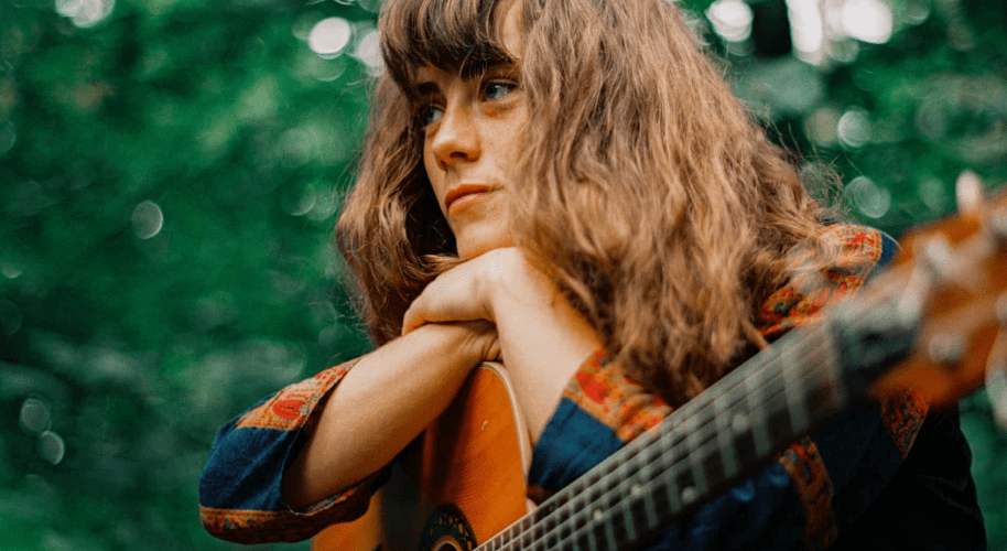 New Ellie Bleach EP builds a world of smalltown dreams and frustration.